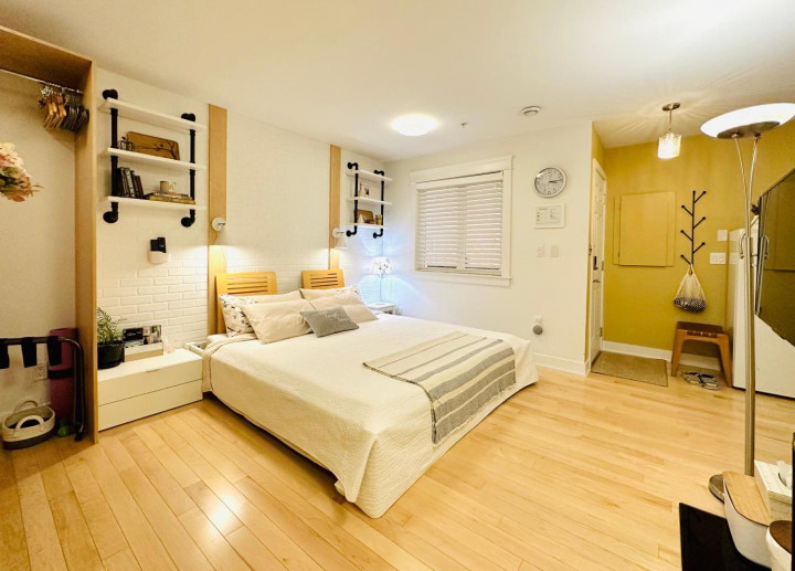 Modern King Studio - 10 Mins To Downtown - Free Parking & Pet Friendly - Vancouver