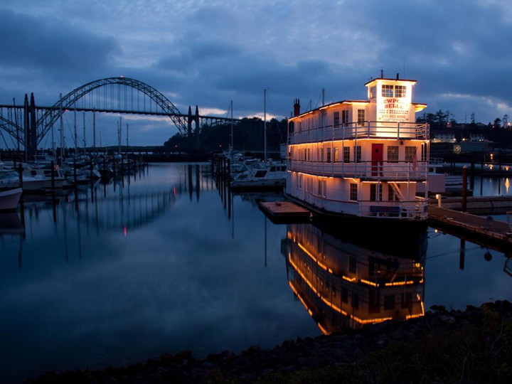 The Newport Belle - Newport, OR