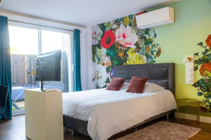 Suite Touraco, Clim, Balneo, Terrasse - Parc Des Oiseaux - Pérouges
