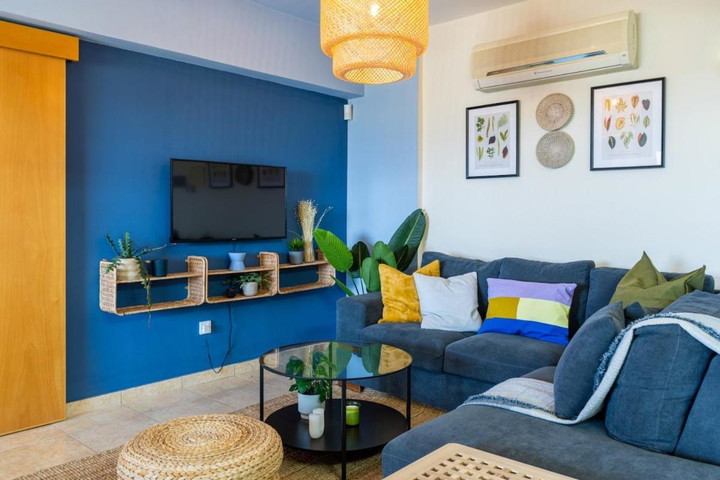 Bayview 2-br Apartment W Terrace In Larnaca - Larnaca
