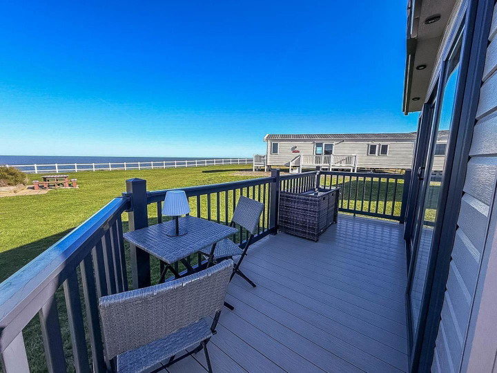 Luxury Lodge With Stunning Full Sea Views At Hopton Ref 80010w - Nordsee