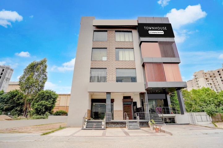 Super Townhouse By Oyo Cosmo Mall Zirakpur Formerly R K Residency - Zirakpur