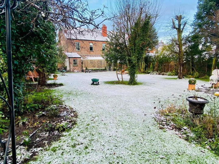 Winter Escape With Heated Pool - Liverpool