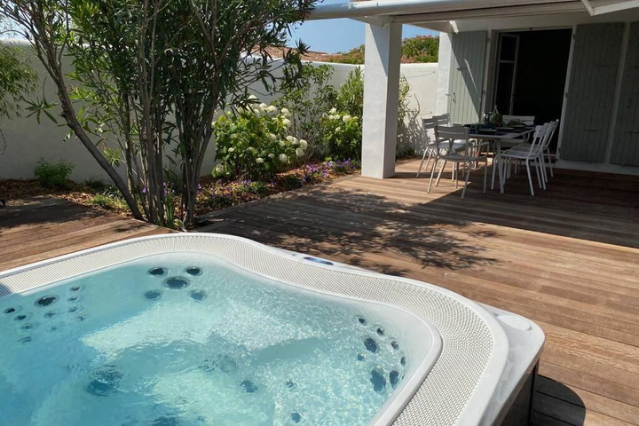 Elégante Maison D'architecte, Spa à Débordement - Rivedoux-Plage