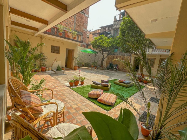 The Melo Pomelo Courtyard. ( Right In Between Thamel And Basantapur Durbar Square) - Kathmandu