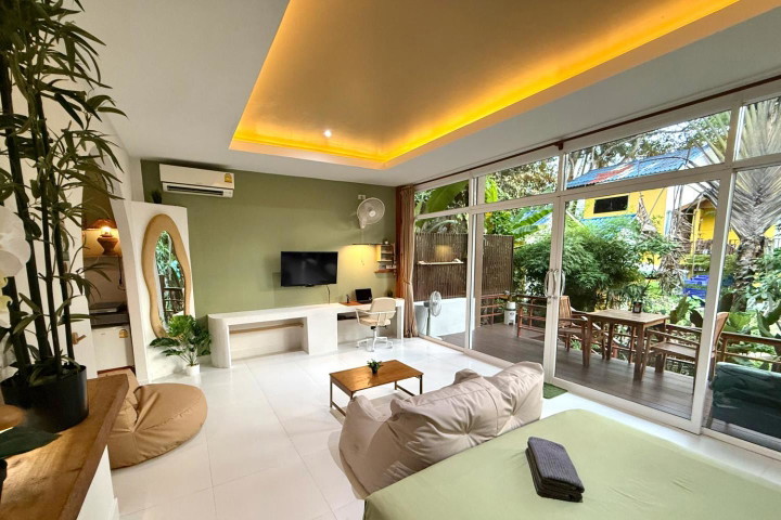 Beach Jungle - Ko Chang