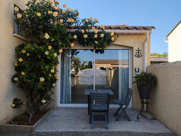 Aux Portes De La Camargue - Nîmes