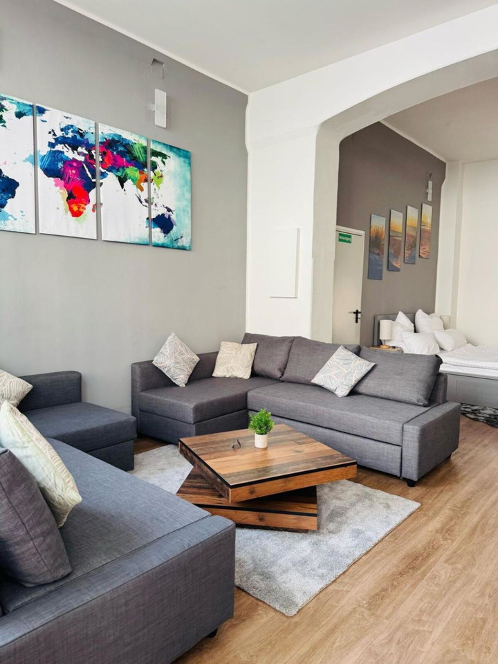 Federnest Living - Big, Comfortable, 11min Central Station, 14 People - Köln