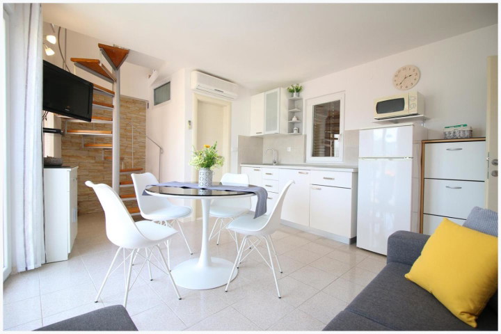 Apartment Karmela - Primošten