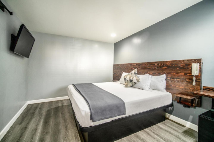 Erth Inn By Aga- Bell Garden - Lynwood, CA