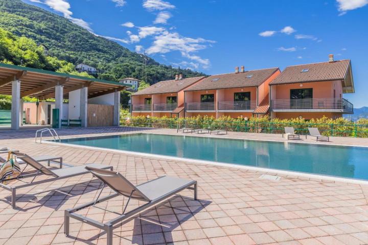 Monolocale Con Soppalco Brezza Del Lario By Varenna Holidays Da 11 A 18 E Da 28 A 35 - Bellano