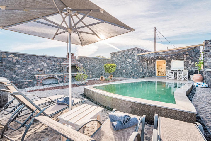 Klimata House - Private Jacuzzi Pool & Bbq Villa - Santorini