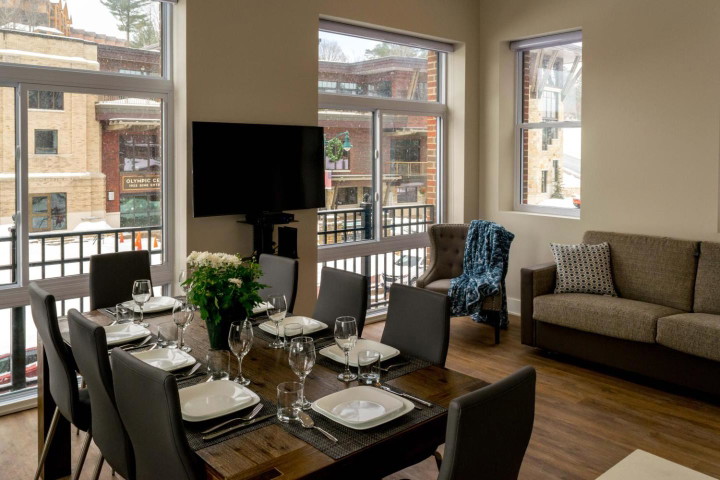 Lake Placid Inn: Main Street - Adirondack Mountains