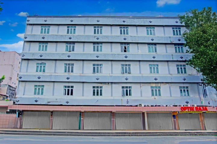Townhouse Oak Palembang Near Jembatan Ampera Formerly Azzura Hotel - Palembang