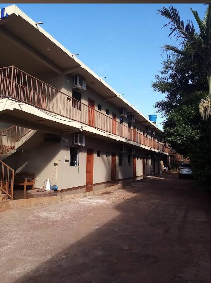 Marina Hotel - Paraguay