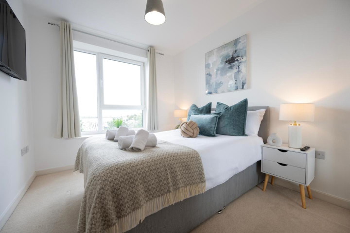 1br River View - Parking - Sleeps 4 - Gillingham