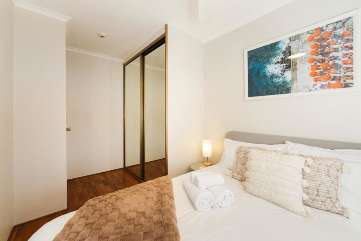 U45 Wallis Parade -Bondi 2br Shared Pool Free Parking 10 Min To Beach - Bondi Beach
