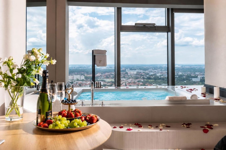 Apartamenty Sky Tower - Wrocław