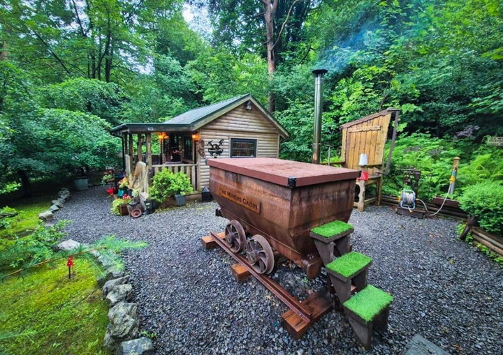 The Miners Log Cabin - Abergavenny