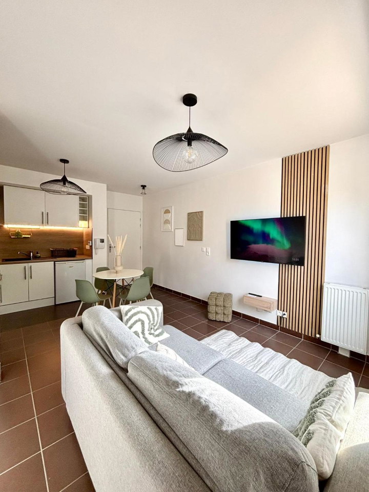 Private Apartment 5 Minutes From Disneyland Paris, Parking - Meaux