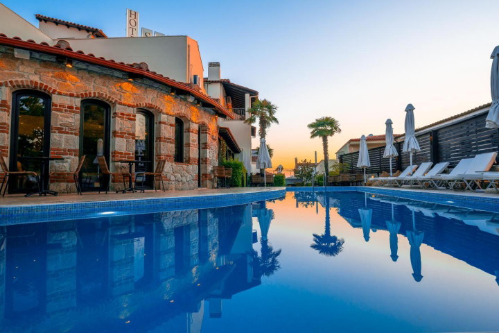 Samel Hotel - Greece