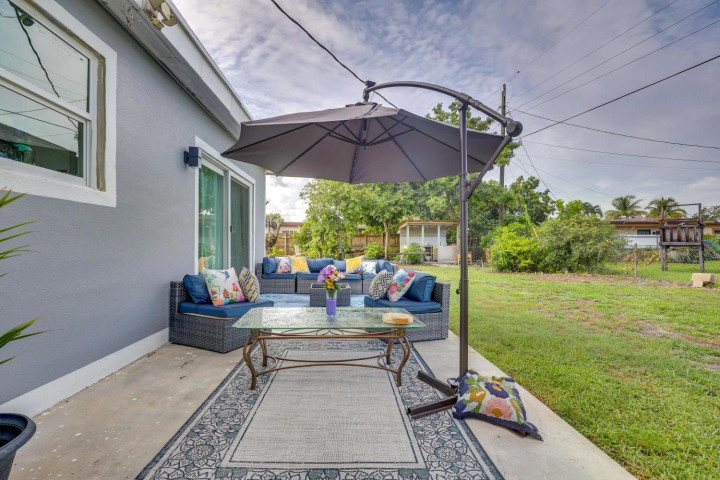 2 Mi To Hard Rock Stadium: Home W/ Spacious Yard - Miami Gardens, FL