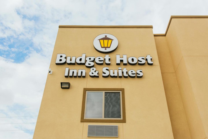 Budget Host Inn & Suites - Missouri City