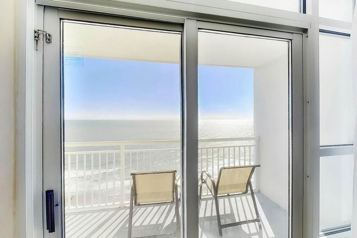 Carolinian Beach Resort 1830 - Myrtle Beach, SC