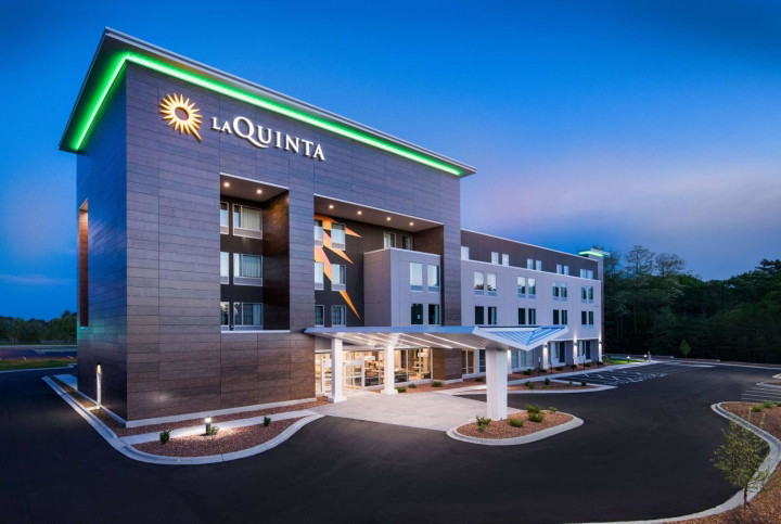 La Quinta Inn & Suites By Wyndham Wisconsin Dells- Lake Delton - Lake Delton, WI