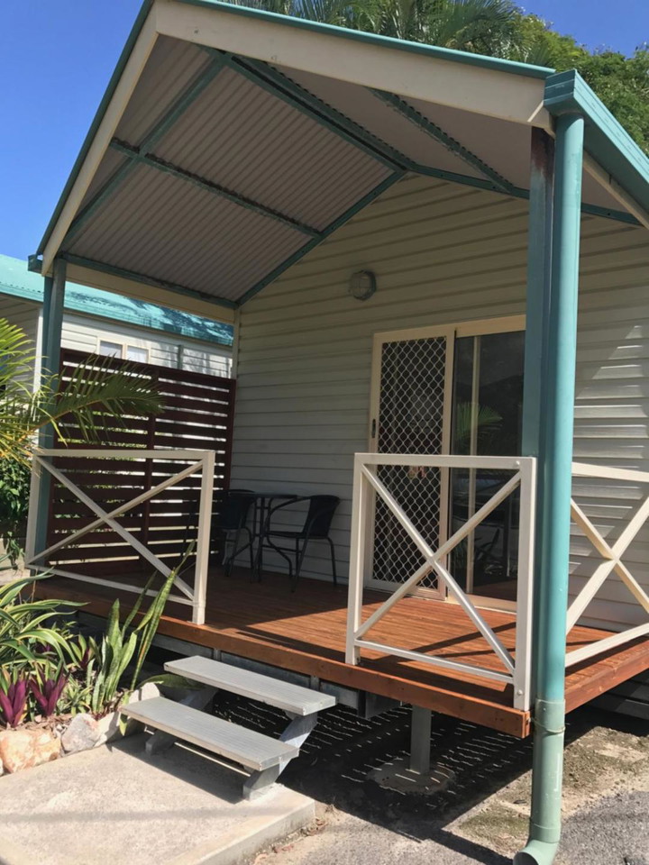 Kingfisher Caravan Park - Tin Can Bay