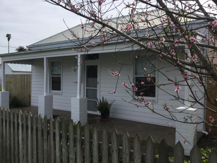 Lily Cottage-bank Street - Port Fairy