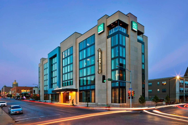 Ac Hotel By Marriott Des Moines East Village - Des Moines, IA