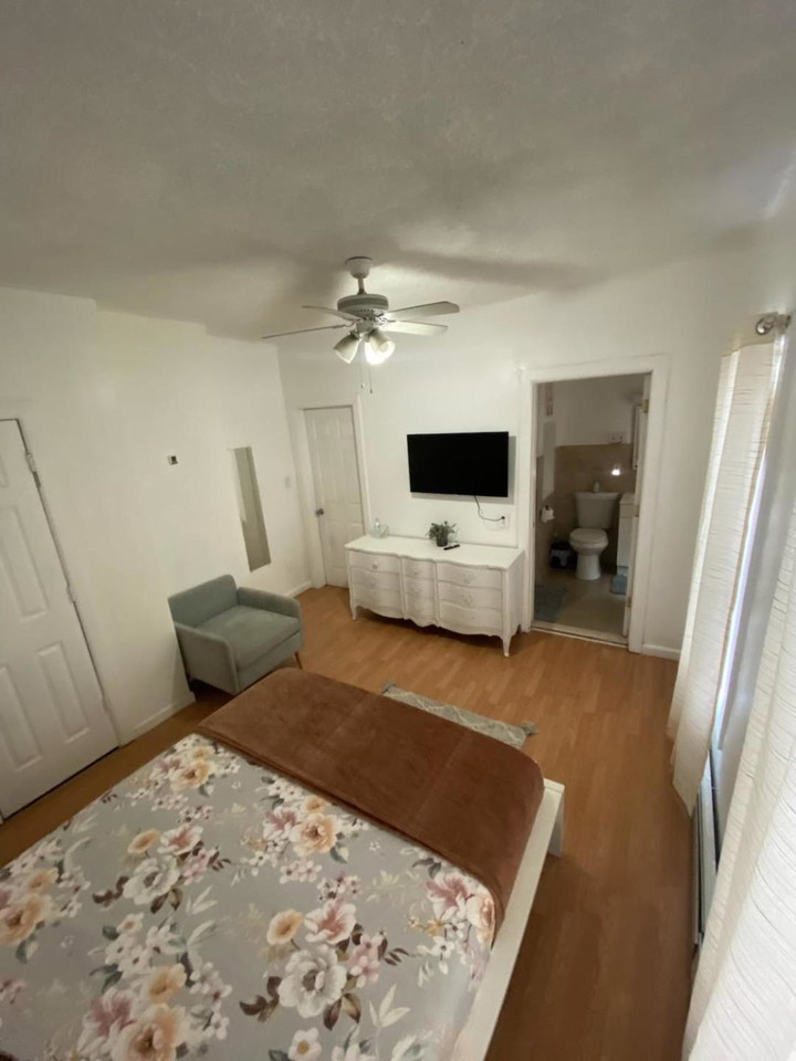 Personal Room With Private Bath! - New York City