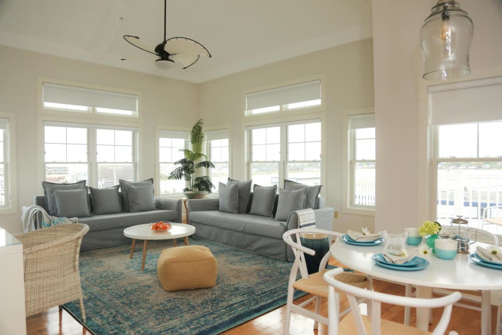 The Sea Breeze Inn - Newport, RI