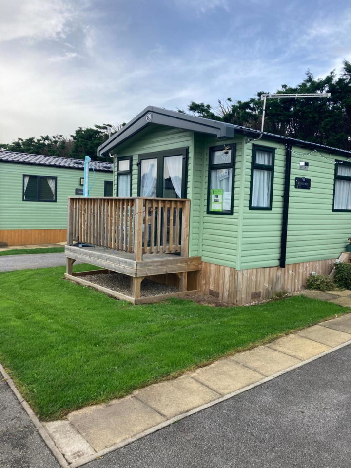 Sunflower Lodge, Lido Leisure Park, Knaresborough - Knaresborough
