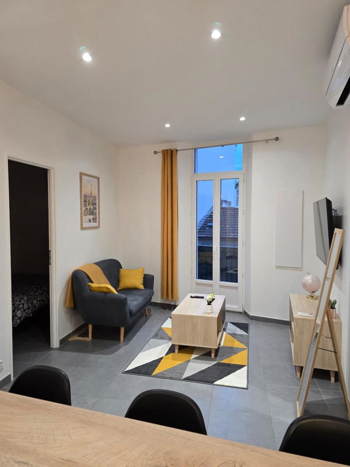 Apparemment Centre Draguignan - La Motte