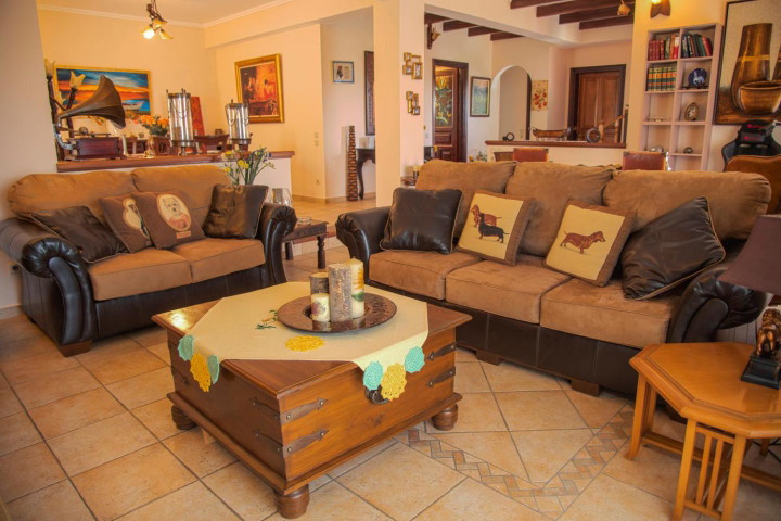 Villa Emily, Soothing Experience, Perfect Getaway - Corfu