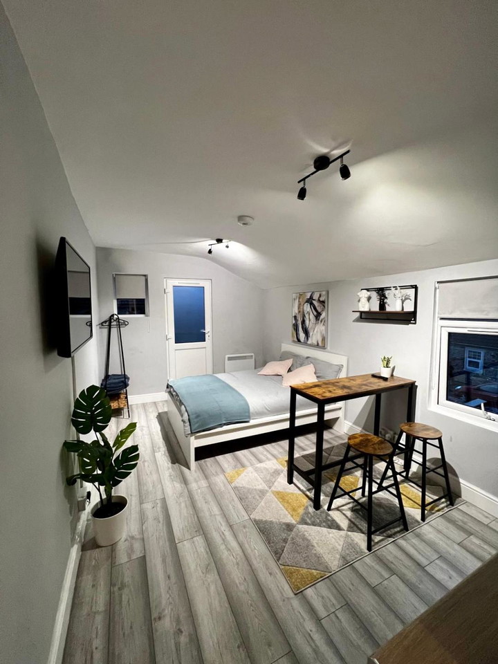 Dvm Escape Flat 2 - Bristol