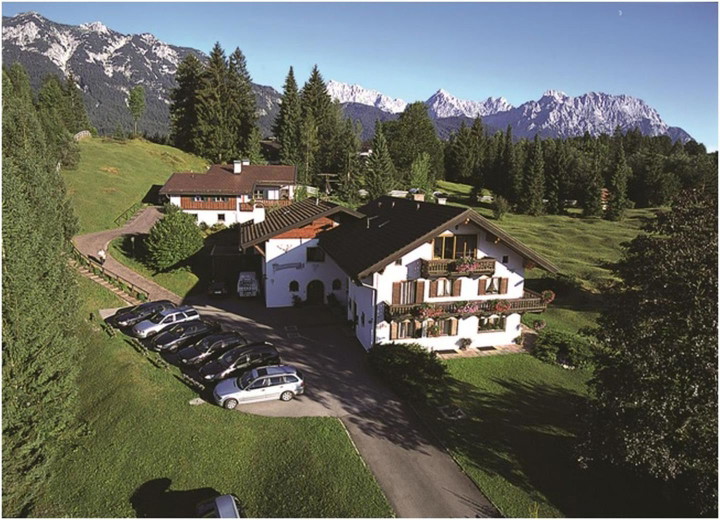 Gästehaus Alpina - Mittenwald