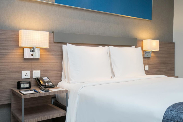 Holiday Inn Express Bangkok Sathorn By Ihg - Bang Rak