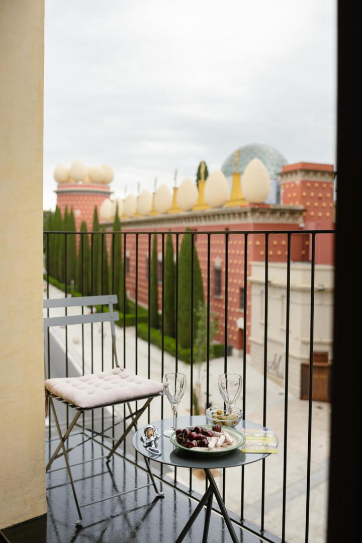 Apartamentos Enfrente Del Museo Dalí - Serena Stays - Figueres