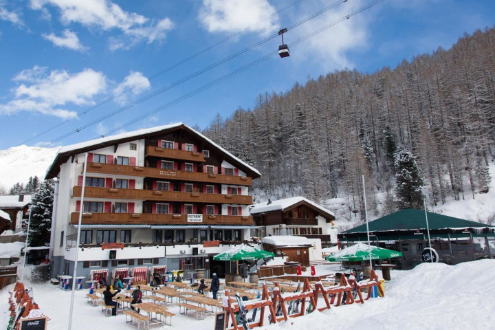 Hotel The Larix Ski-in Ski-out - Saas-Fee