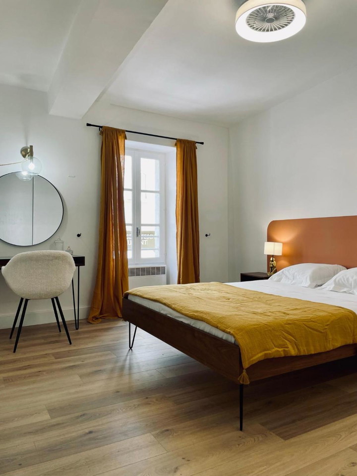 Superbe Appartement T2 En Plein Centre D'ajaccio, Rue Fesch - Ajaccio