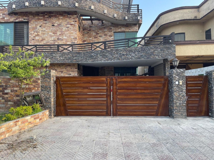 Sheen House - Islamabad