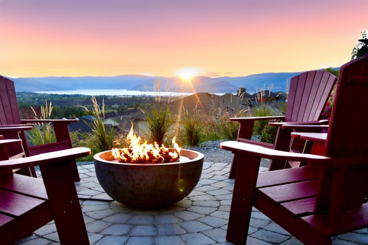 Private Suite, Panoramic Views, Hot Tub, Wineries - Kelowna