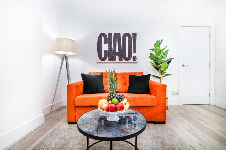 Contractor Accommodation - Parking - Fast Wifi - Sleeps 9 - Flexible Stay - Stoke-on-Trent