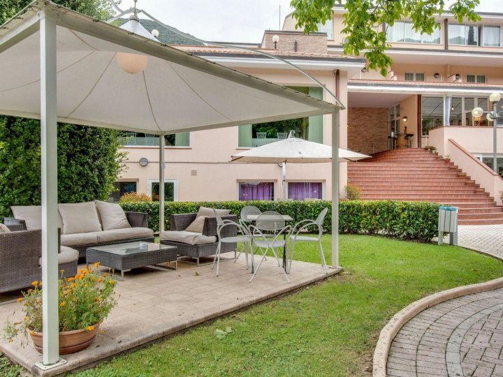 Family Escape With Pools And Sauna - Umbria
