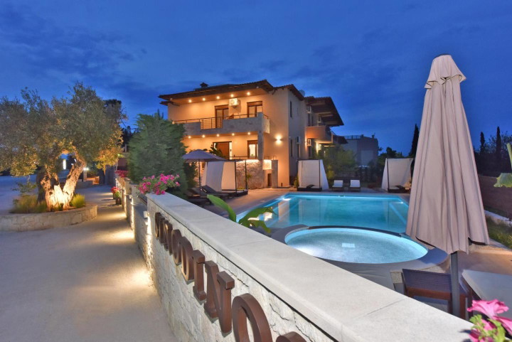 Sinodinos Deluxe Apartments - Greece