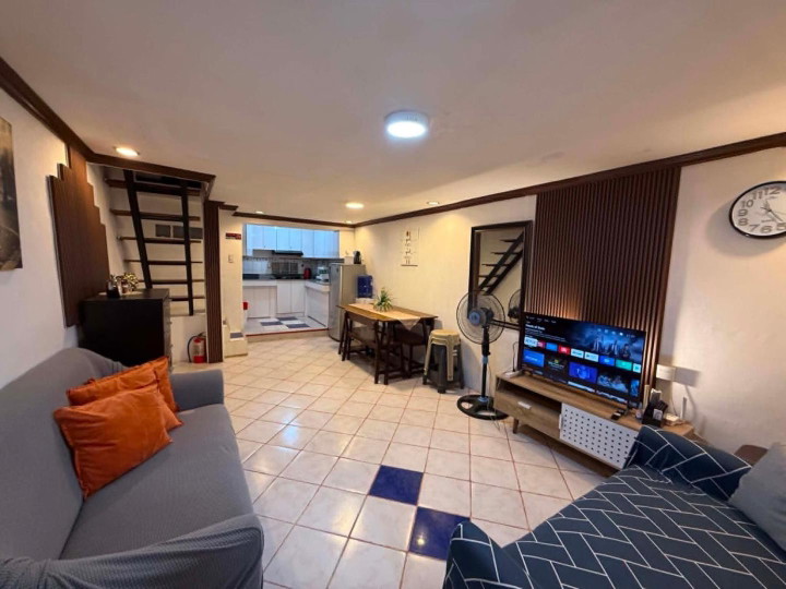 Cheapentirehouse Mel Place In Mandaue With Netflix For 5pax Or More - Philippines