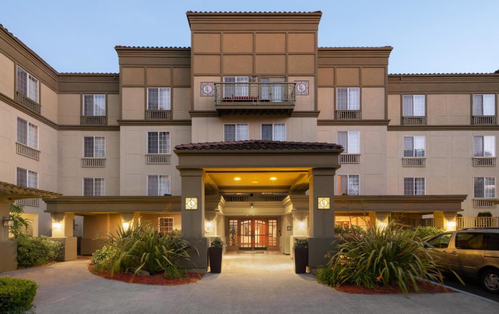 Larkspur Landing Extended Stay Suites Roseville - Roseville, CA